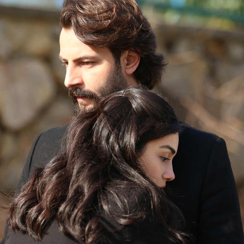 Vezi serialul turcesc Juramantul (Yemin) online în AntenaPLAY