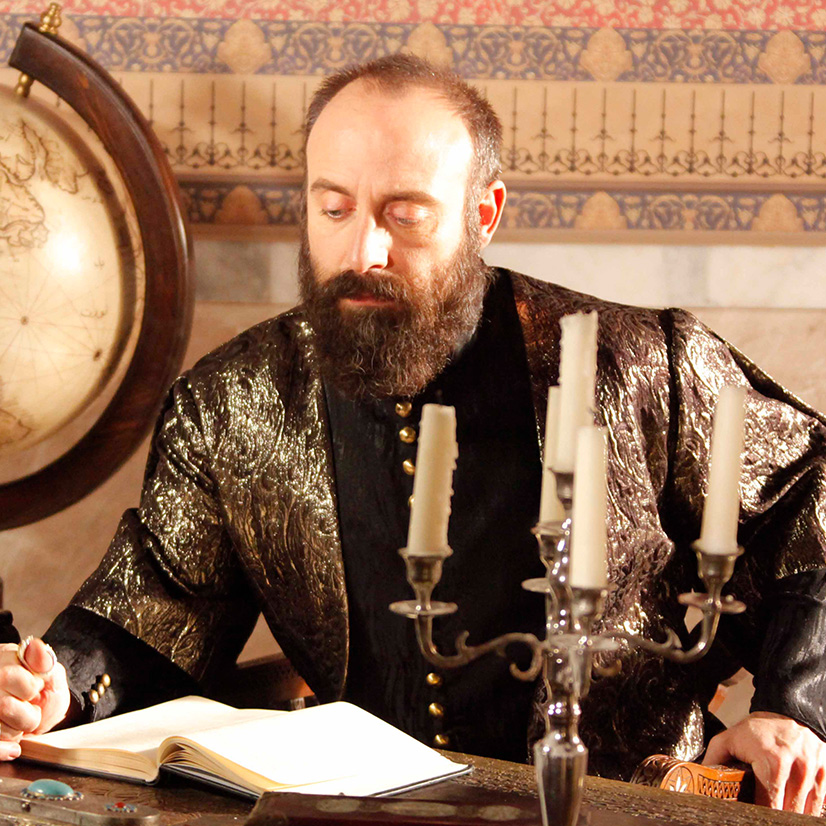 Serialul turcesc Suleyman Magnificul (Muhtesem Yüzyil) e în AntenaPLAY.